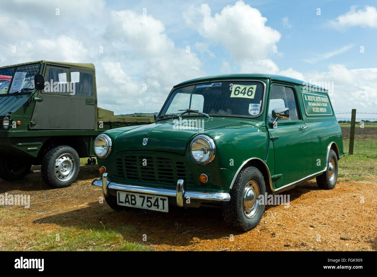 Leyland minivan -Fotos und -Bildmaterial in hoher Auflösung – Alamy