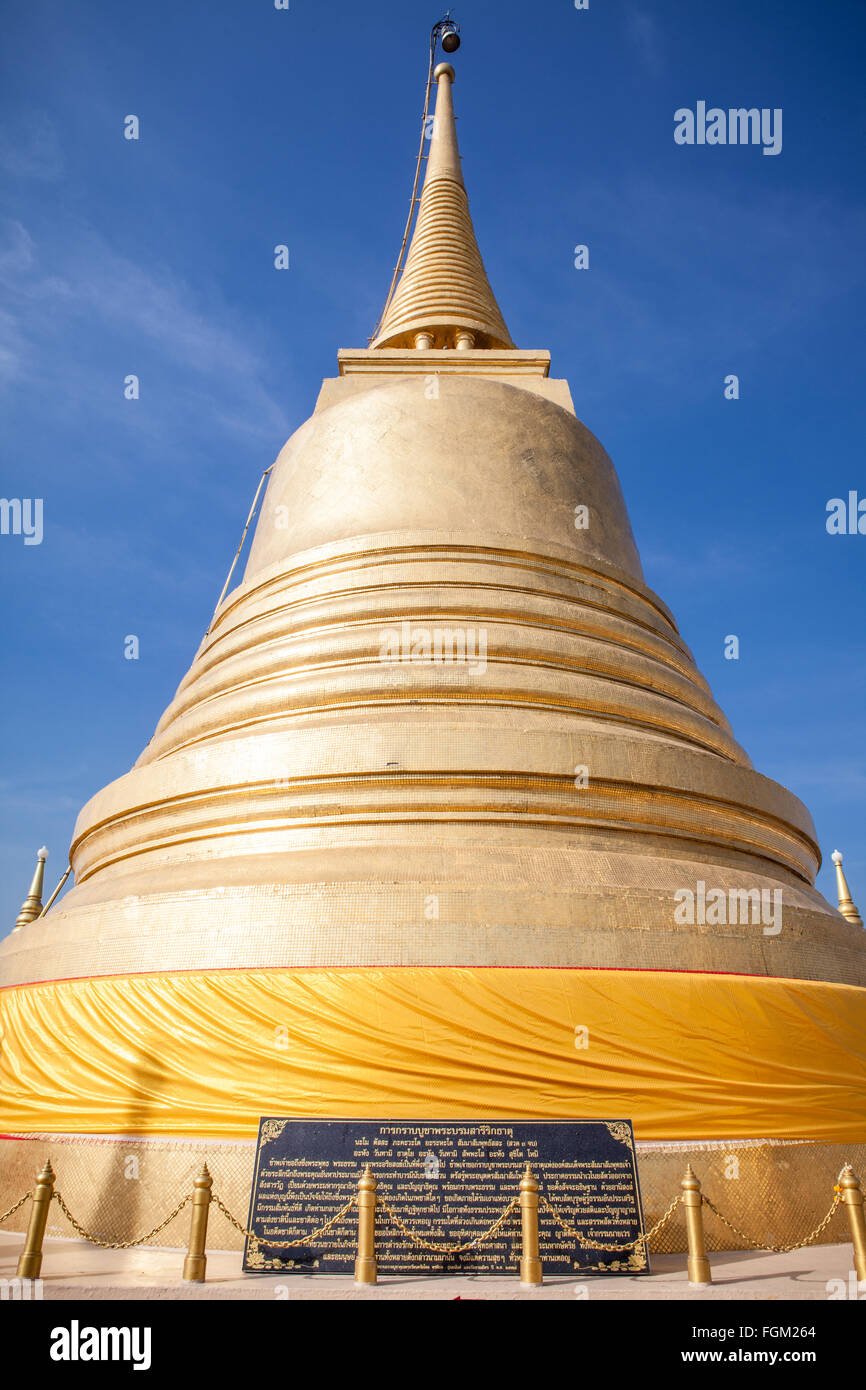 Der Golden Mount (Wat Saket) - eine goldene Stupa in Bangkok, Thailand Stockfotografie - Alamy