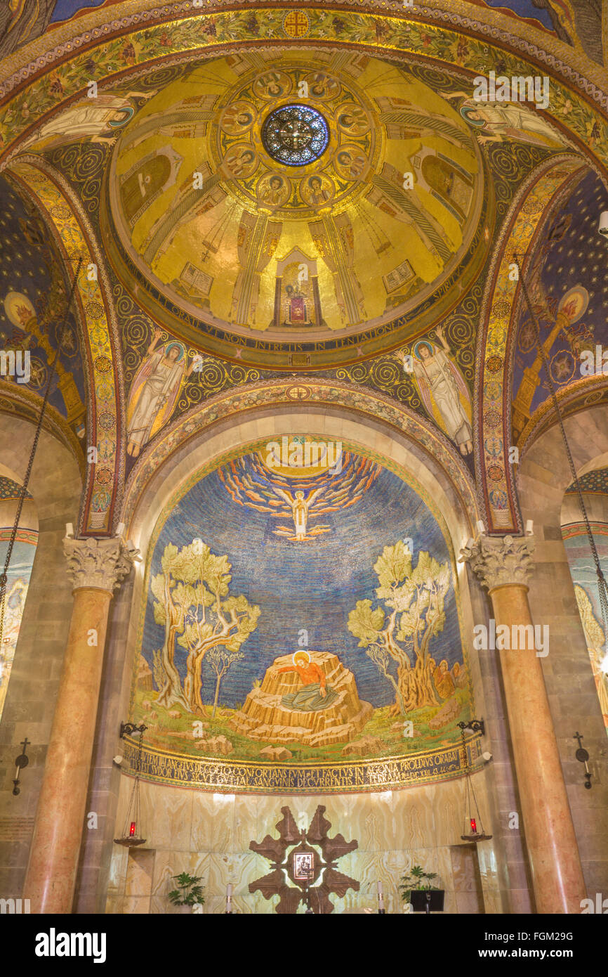 JERUSALEM, ISRAEL - 3. März 2015: Das Mosaik von Jesus im Garten ... JERUSALEM, ISRAEL - 3. März 2015: Das Mosaik von Jesus im Garten ...