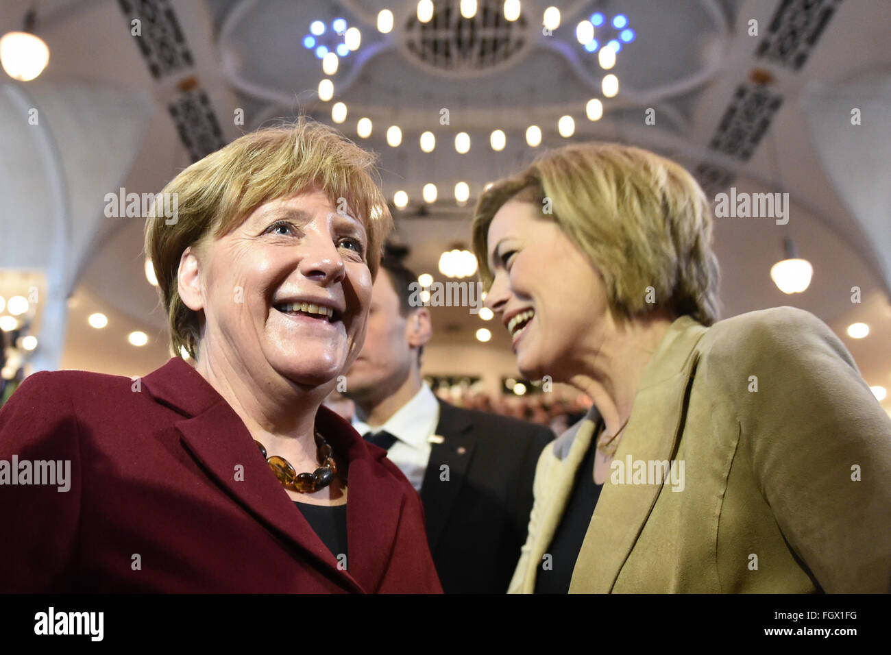 Julia kloeckner at cdu -Fotos und -Bildmaterial in hoher Auflösung ...