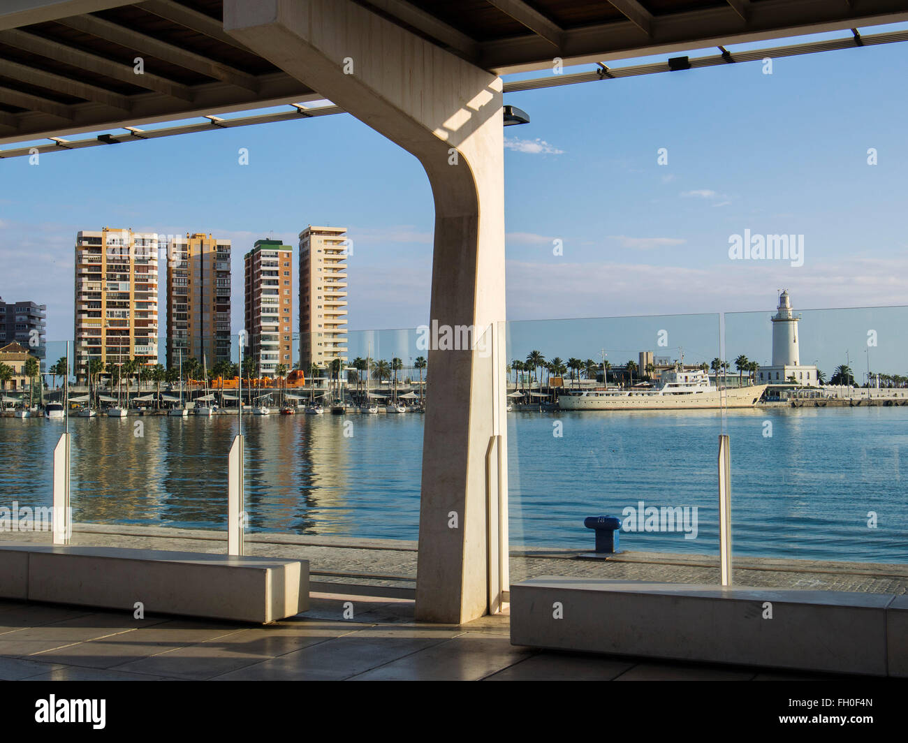 Malaga muelle uno -Fotos und -Bildmaterial in hoher Auflösung – Alamy