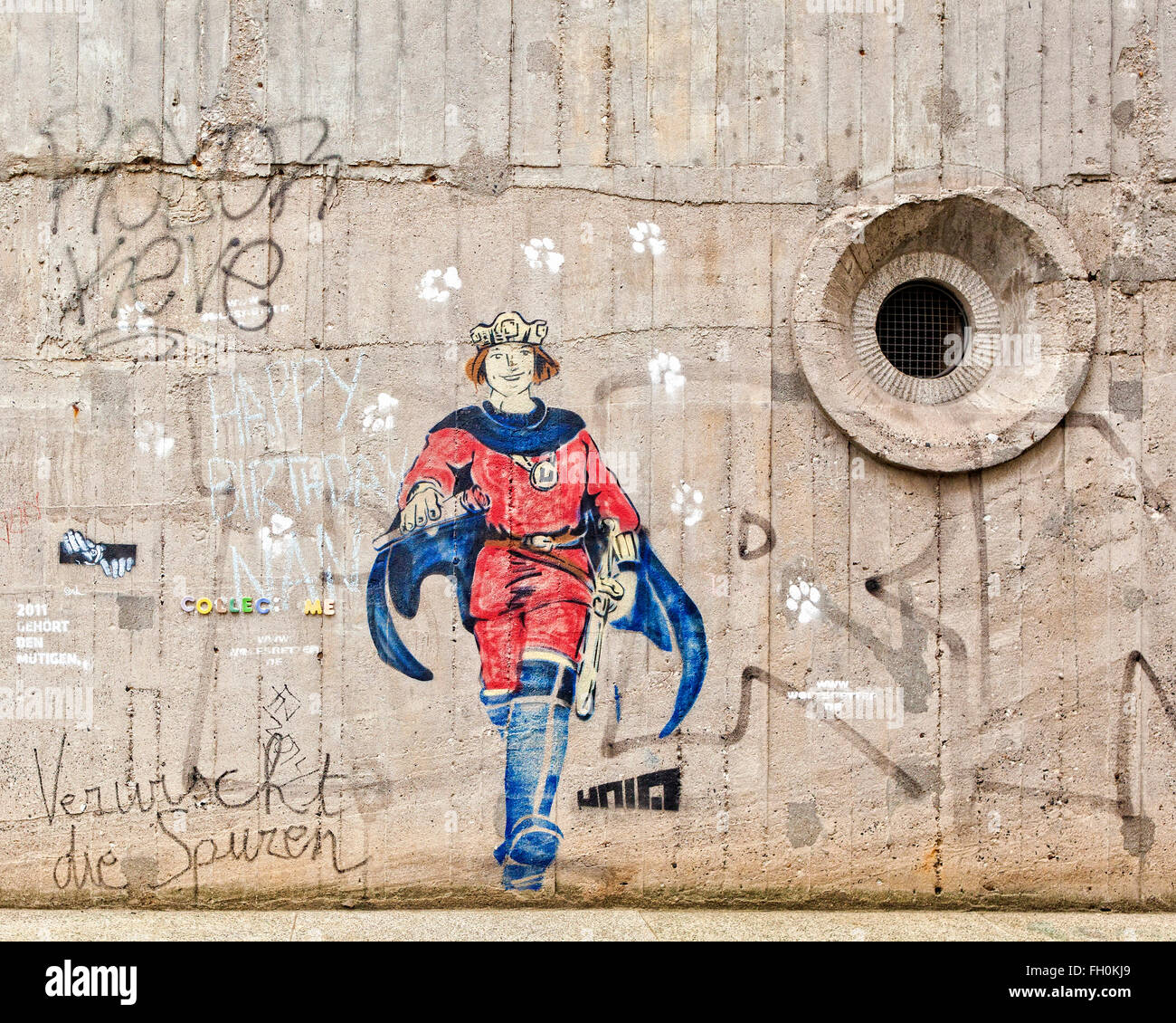 Die Sammlung Boros, Galerie für zeitgenössische Kunst außen. Graffiti ...