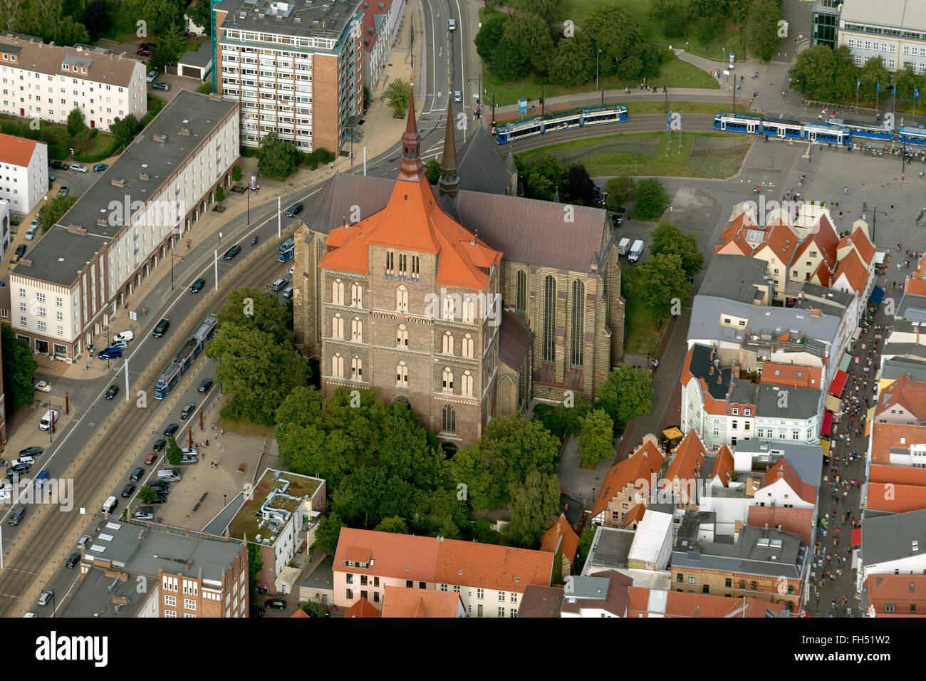 Antenne zu sehen, Rostock - Marienkirche Kirche, Rostock, Ostsee ...