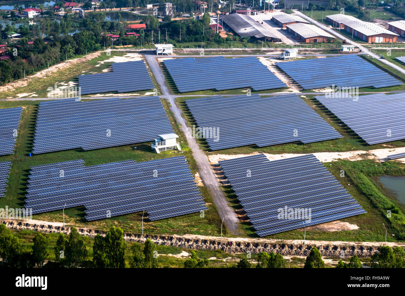 Solarpark, Solarzellen Foto aus der Luft Stockfotografie - Alamy