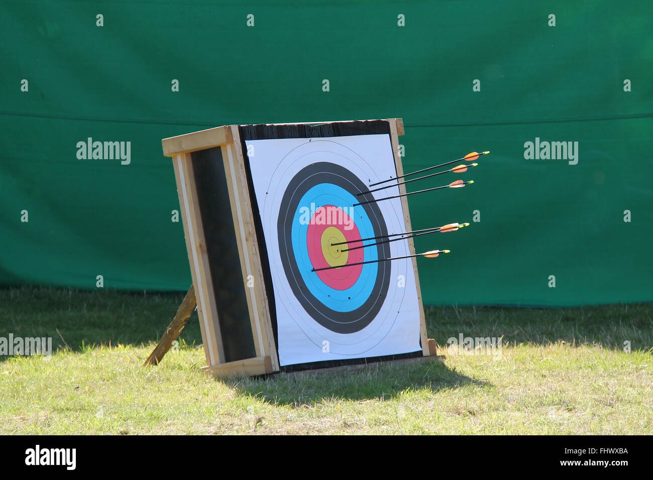 Archery target -Fotos und -Bildmaterial in hoher Auflösung – Alamy