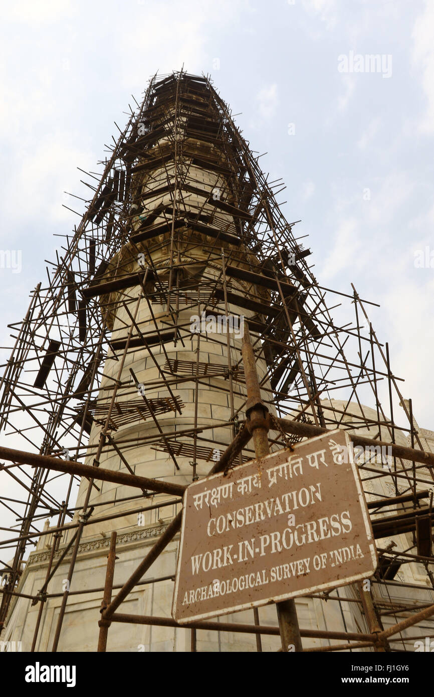 Taj mahal minar renovierung -Fotos und -Bildmaterial in hoher Auflösung ...