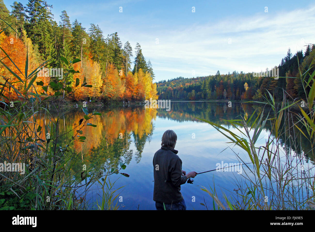 Stiller angler -Fotos und -Bildmaterial in hoher Auflösung – Alamy