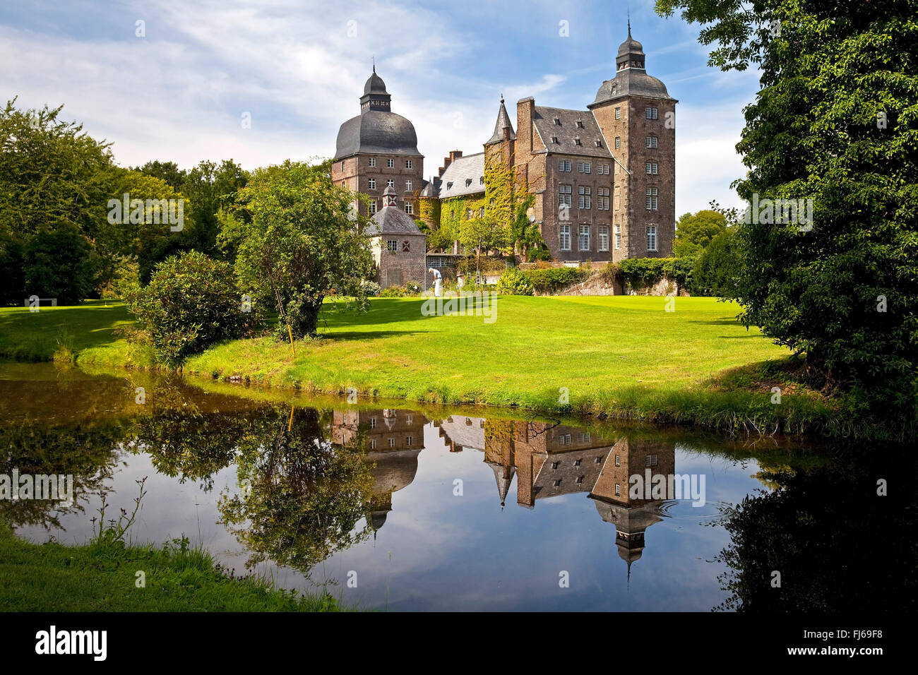 Golfplatz im schloss myllendonk -Fotos und -Bildmaterial in hoher Auflösung – Alamy