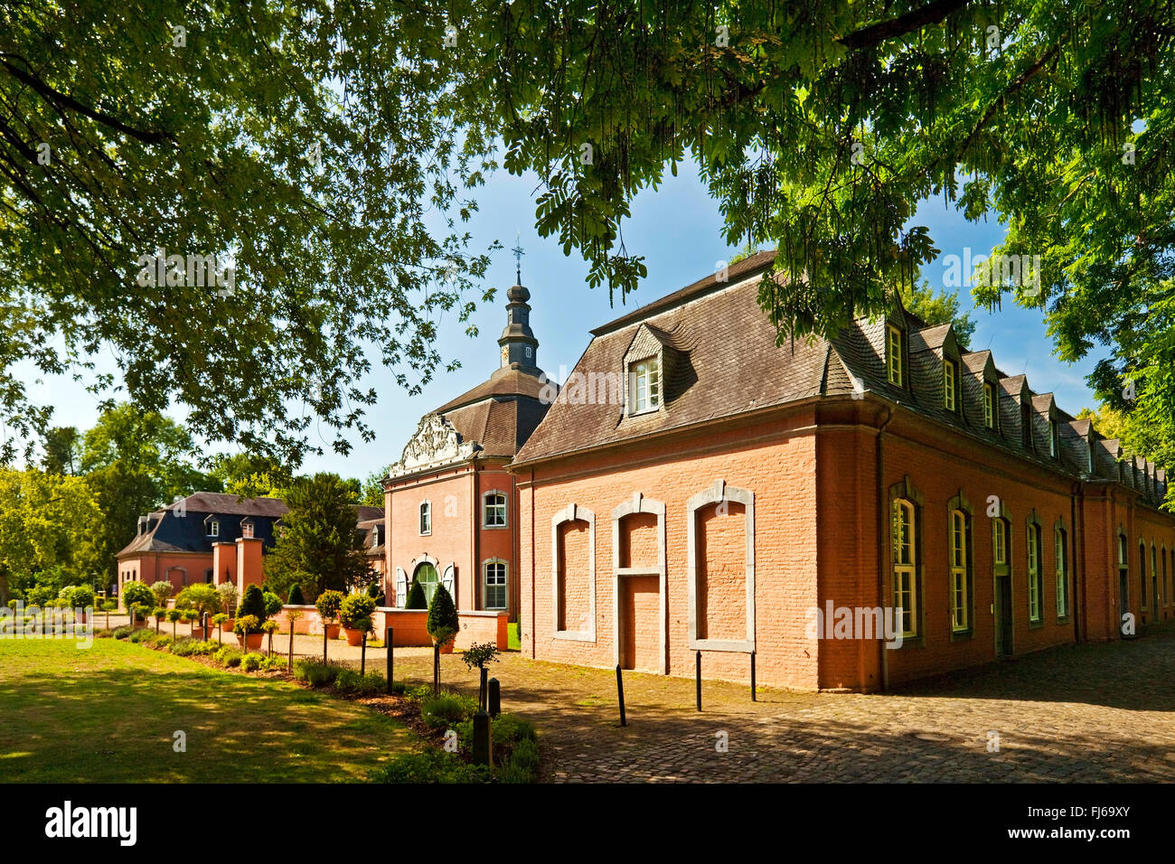 Moenchengladbach wickrath -Fotos und -Bildmaterial in hoher Auflösung ...