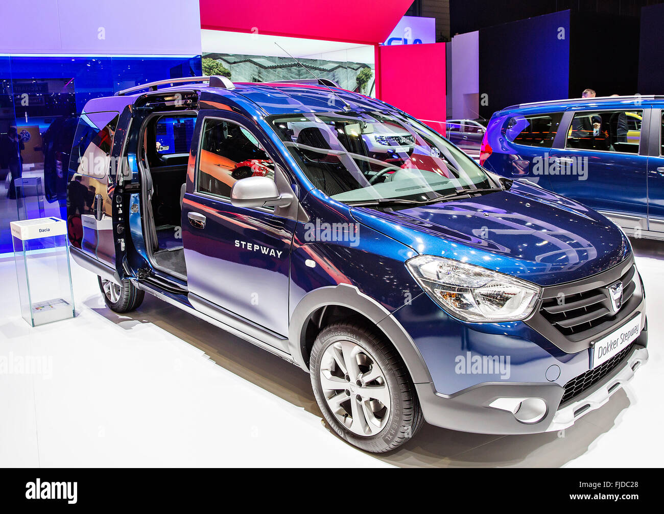 Dacia Dokker Stepway Stockfotografie - Alamy
