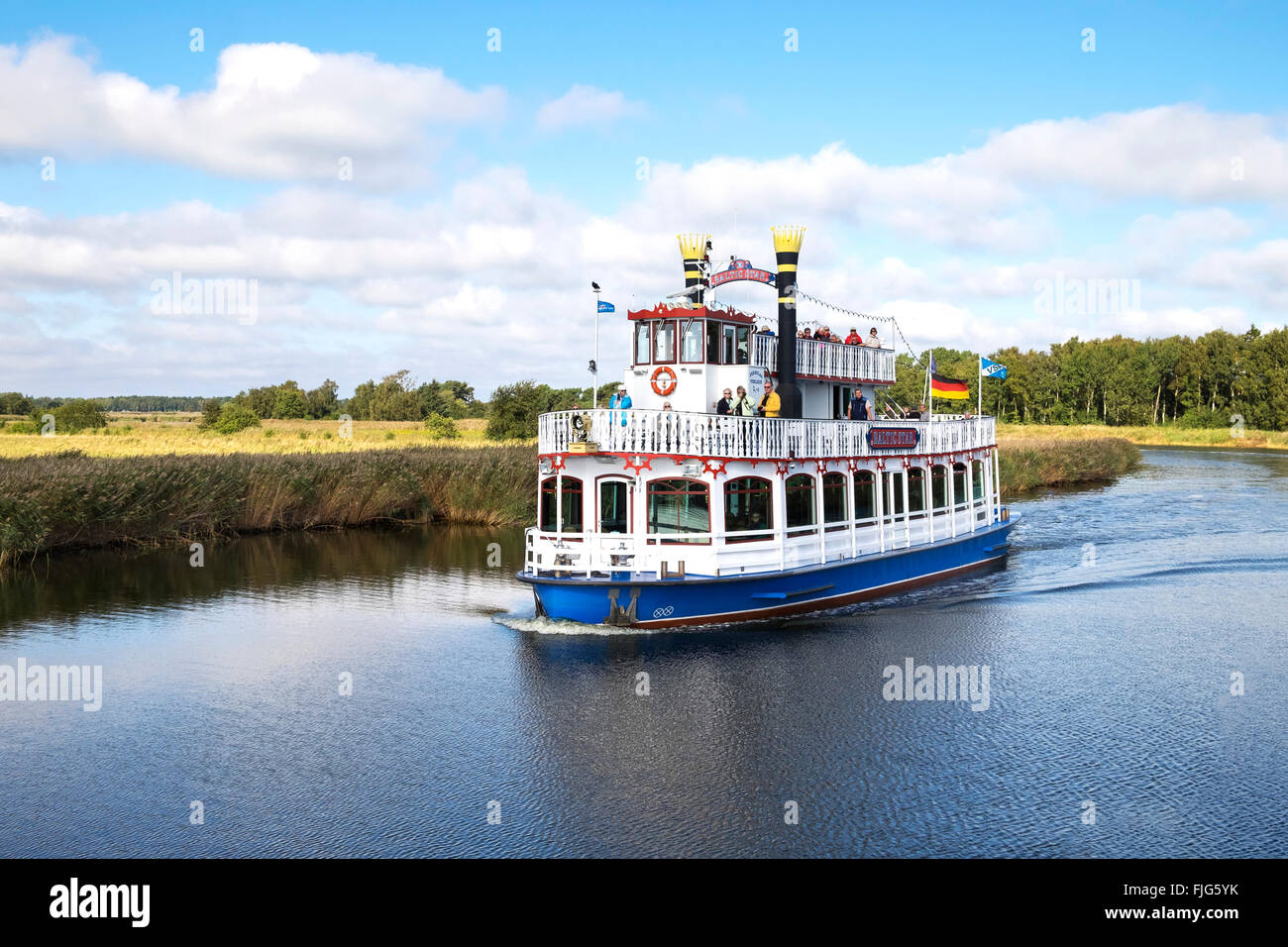 Baltic Star Raddampfer, aktuelle Prerow oder Prerowstrom, Western ...