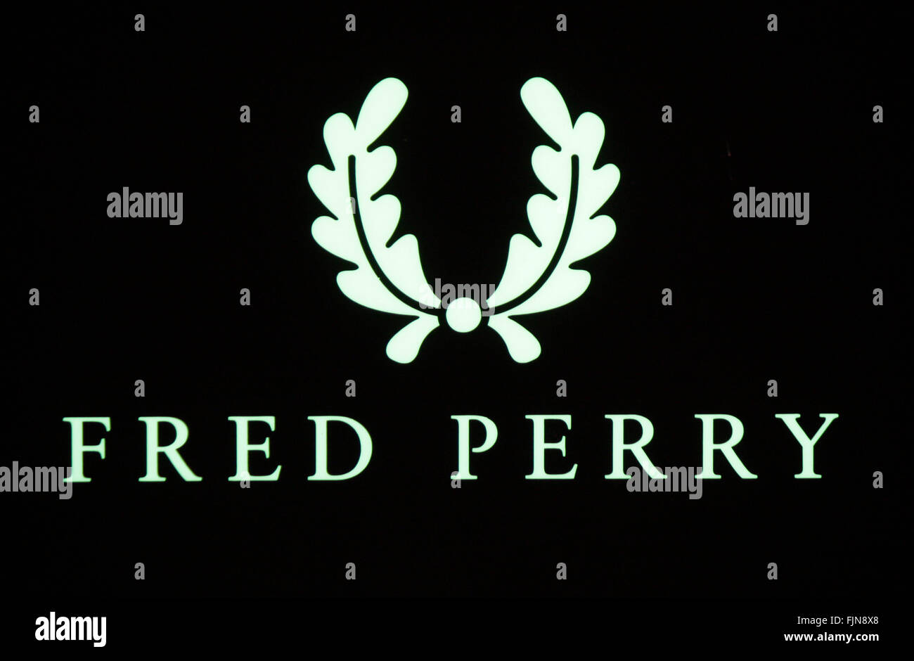 Fred perry logo -Fotos und -Bildmaterial in hoher Auflösung – Alamy