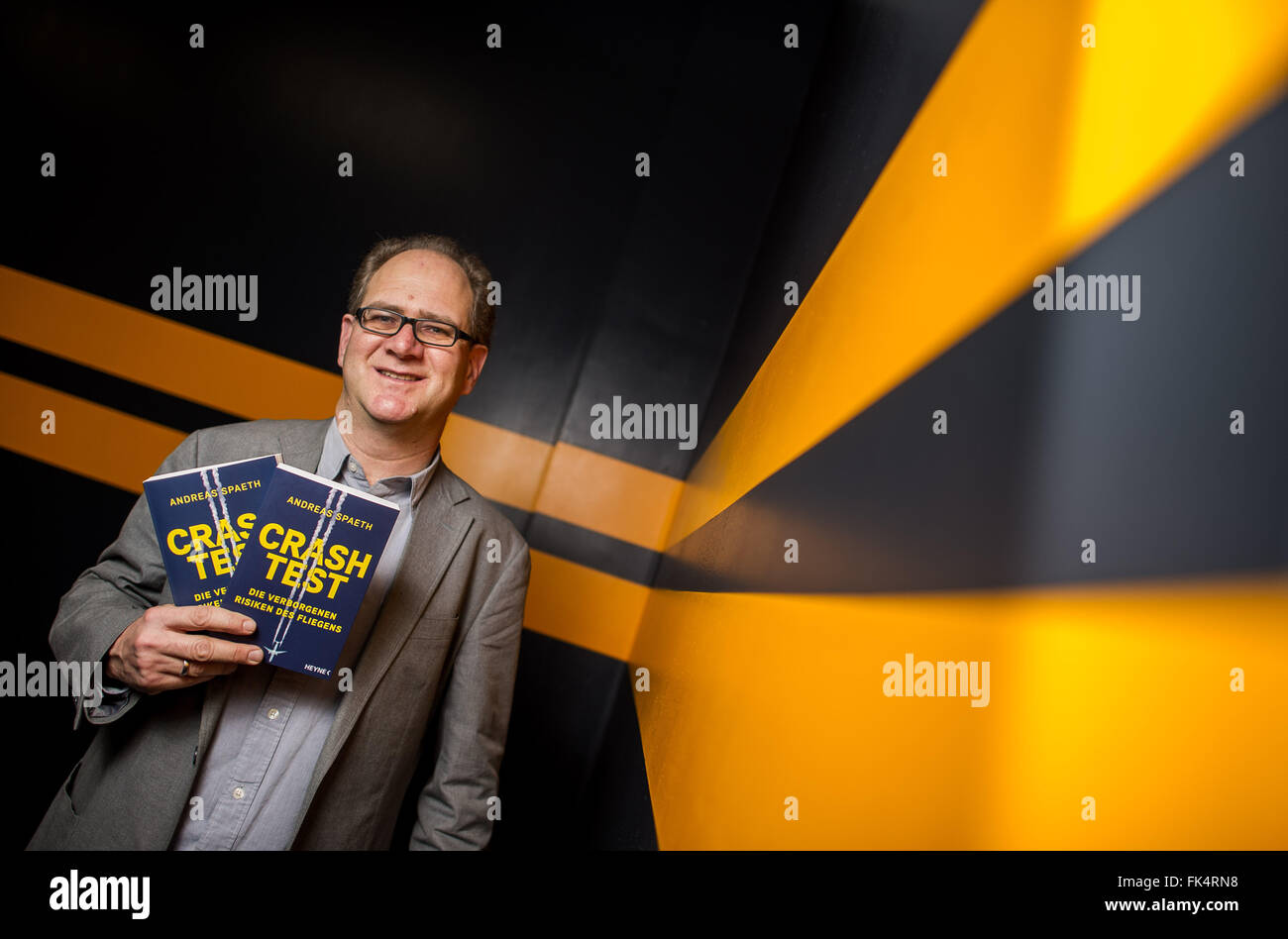 Hamburg, Deutschland. 7. März 2016. Luftfahrtjournalist Andreas Spaeth ...