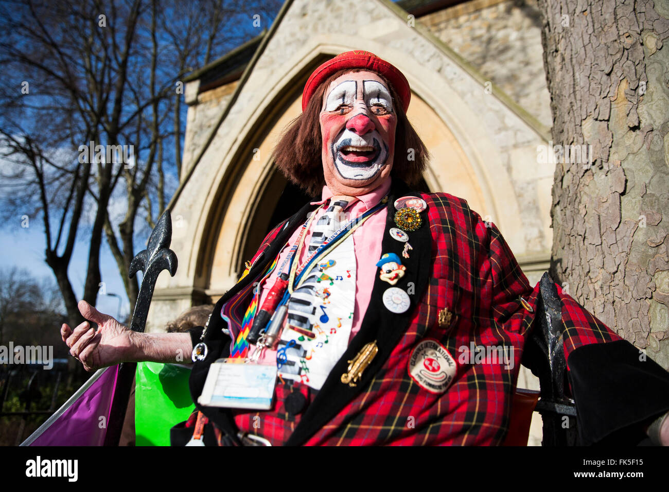 Clowns in der kirche aller heiligen Stockfotos und -bilder Kaufen - Alamy