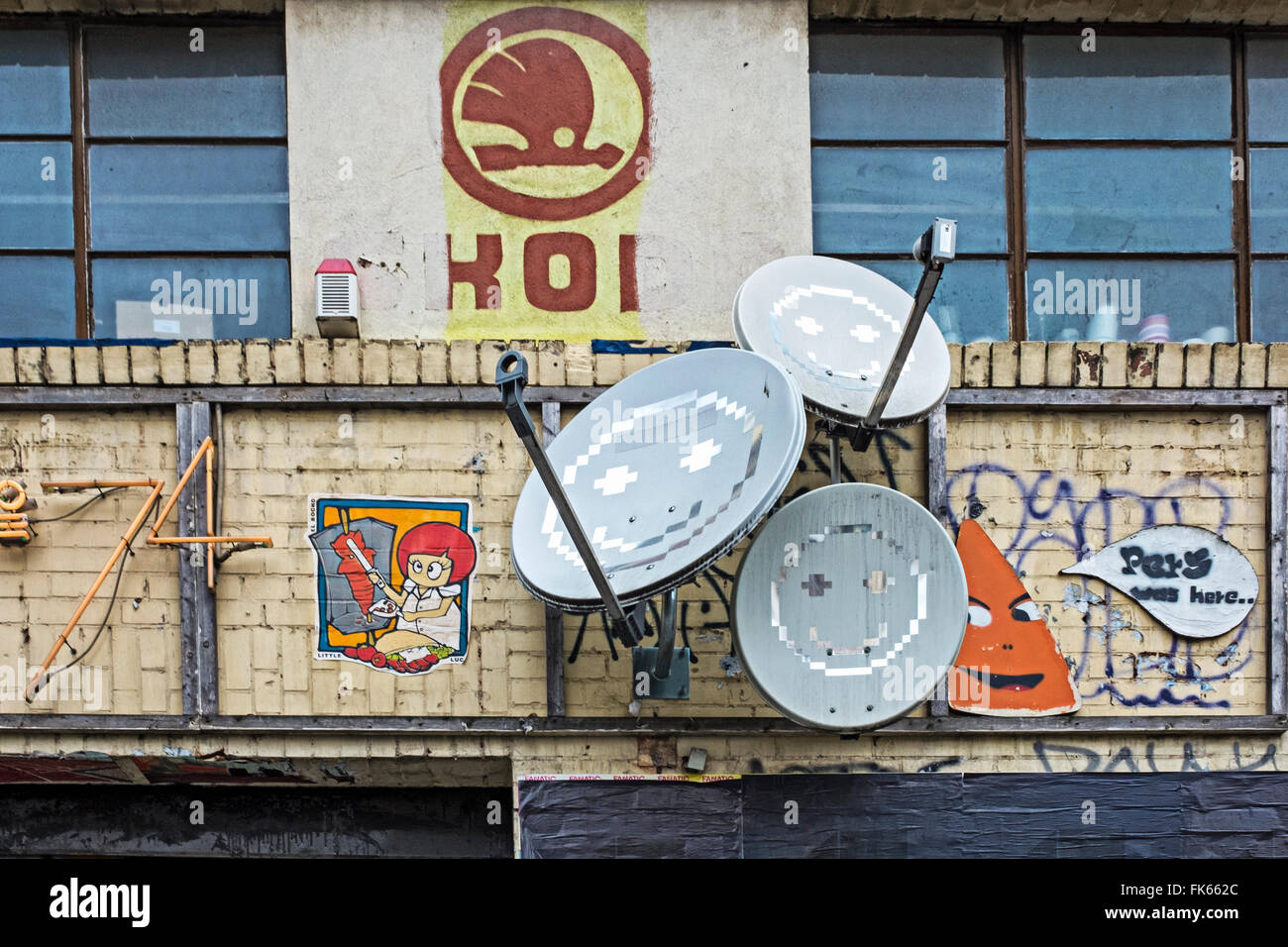Trabant graffiti -Fotos und -Bildmaterial in hoher Auflösung – Alamy