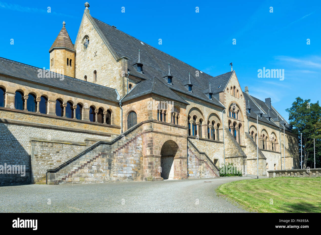 Imperial palace of goslar -Fotos und -Bildmaterial in hoher Auflösung ...