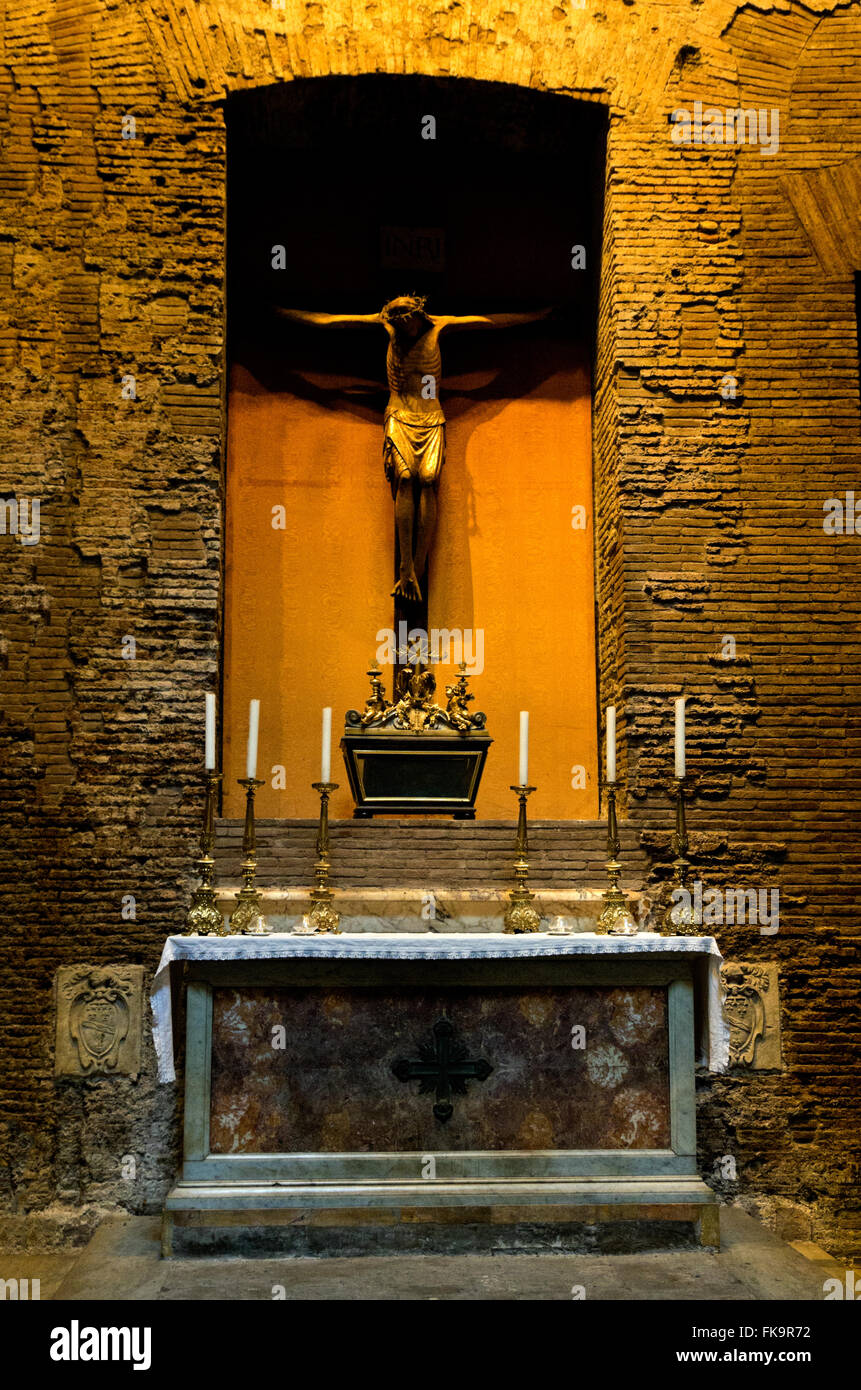 Statue Von Jesus Am Kreuz Stockfotos und -bilder Kaufen - Alamy