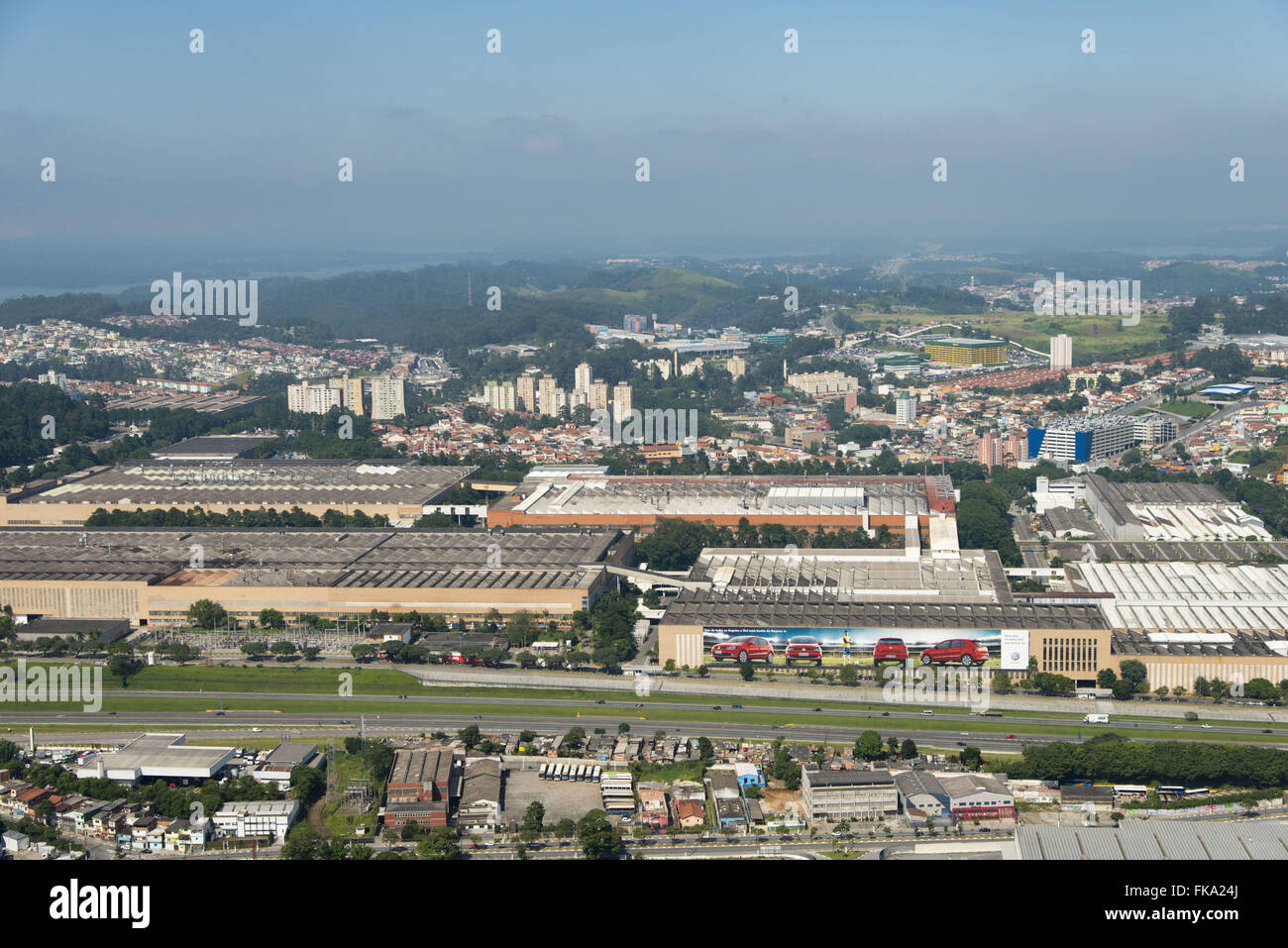 Aerial view volkswagen factory in -Fotos und -Bildmaterial in hoher ...