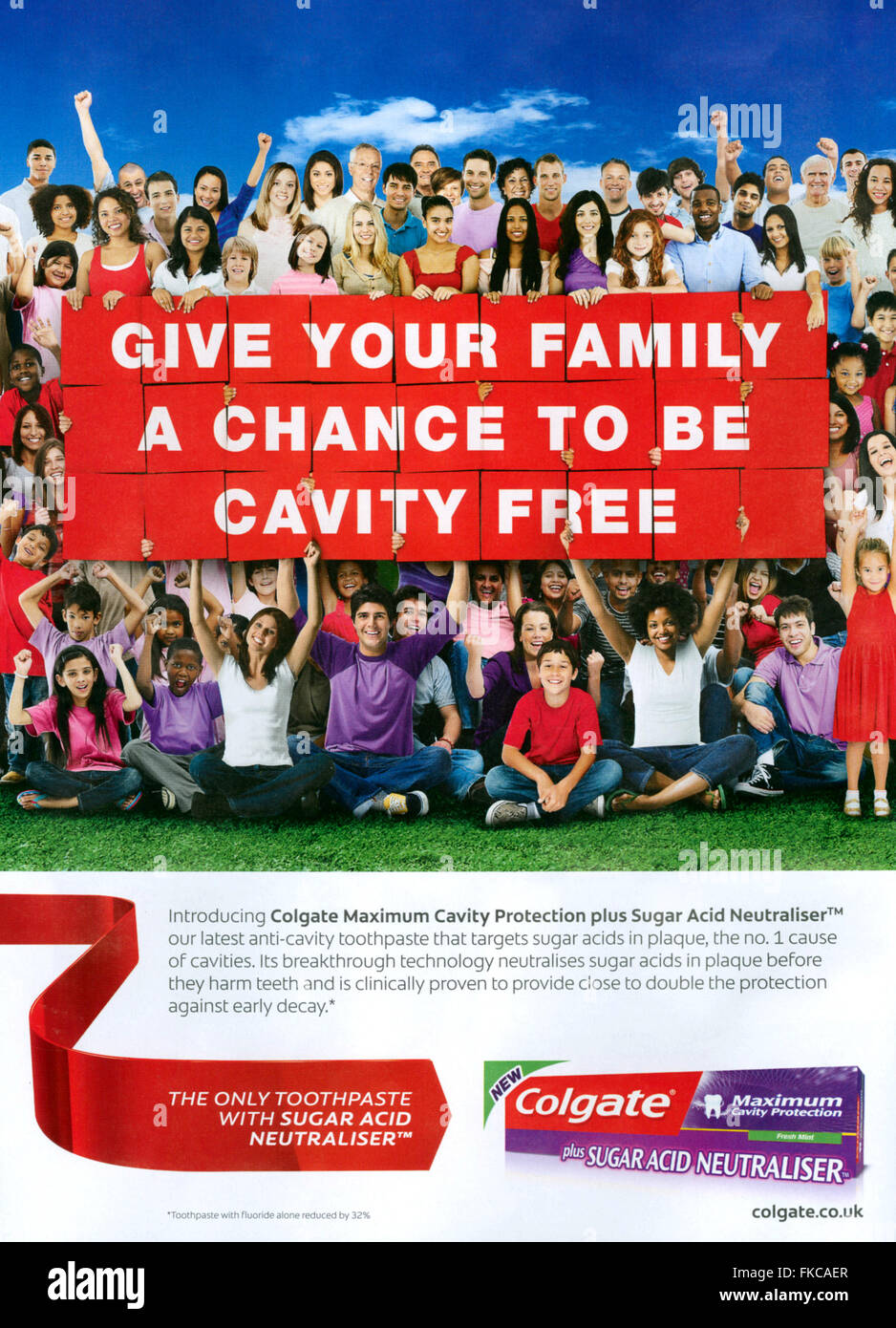 Colgate toothpaste advert -Fotos und -Bildmaterial in hoher Auflösung ...