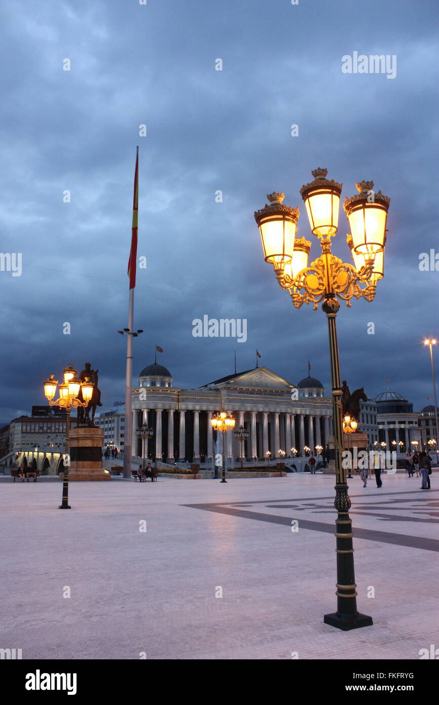 Plostad makedonija square skopje -Fotos und -Bildmaterial in hoher ...