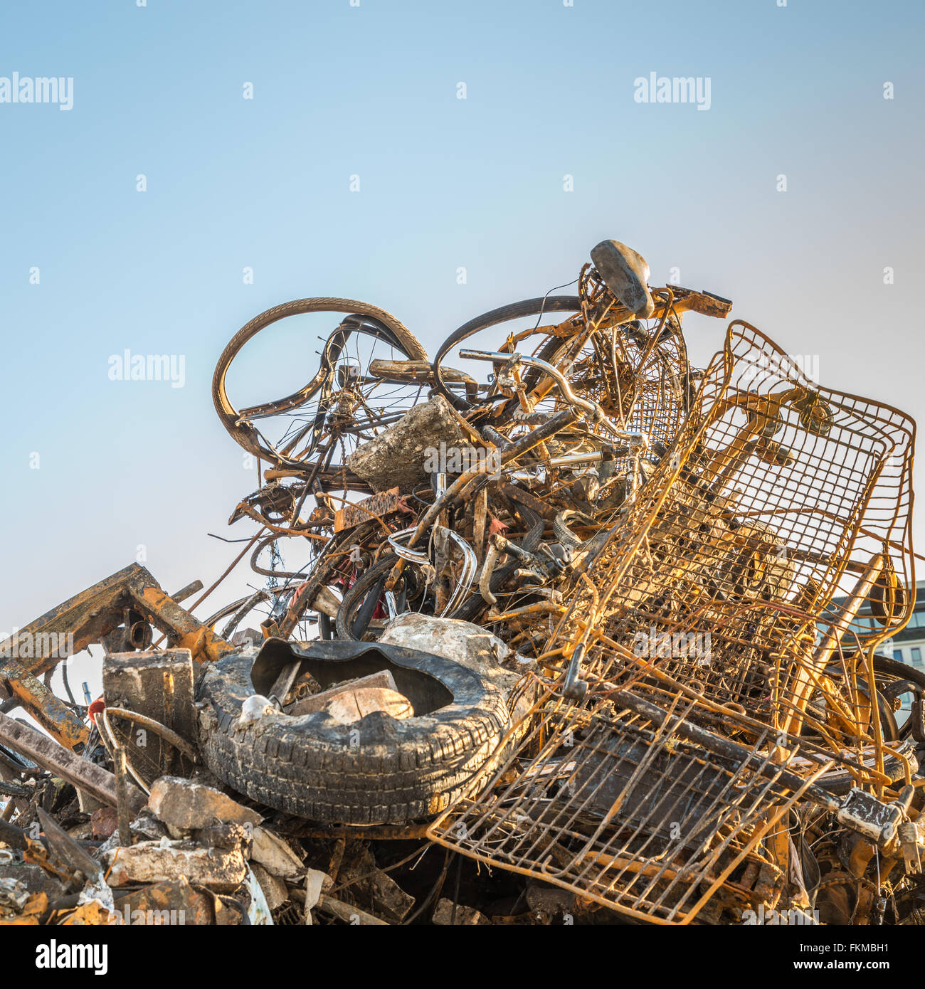 Schrottplatz hintergrund -Fotos und -Bildmaterial in hoher Auflösung ...