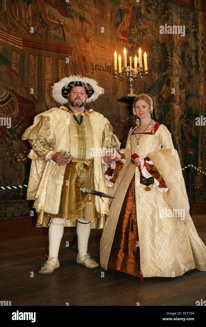 Hampton Court: Henry VIII mit seiner sechsten Frau Catherine Parr, da ...