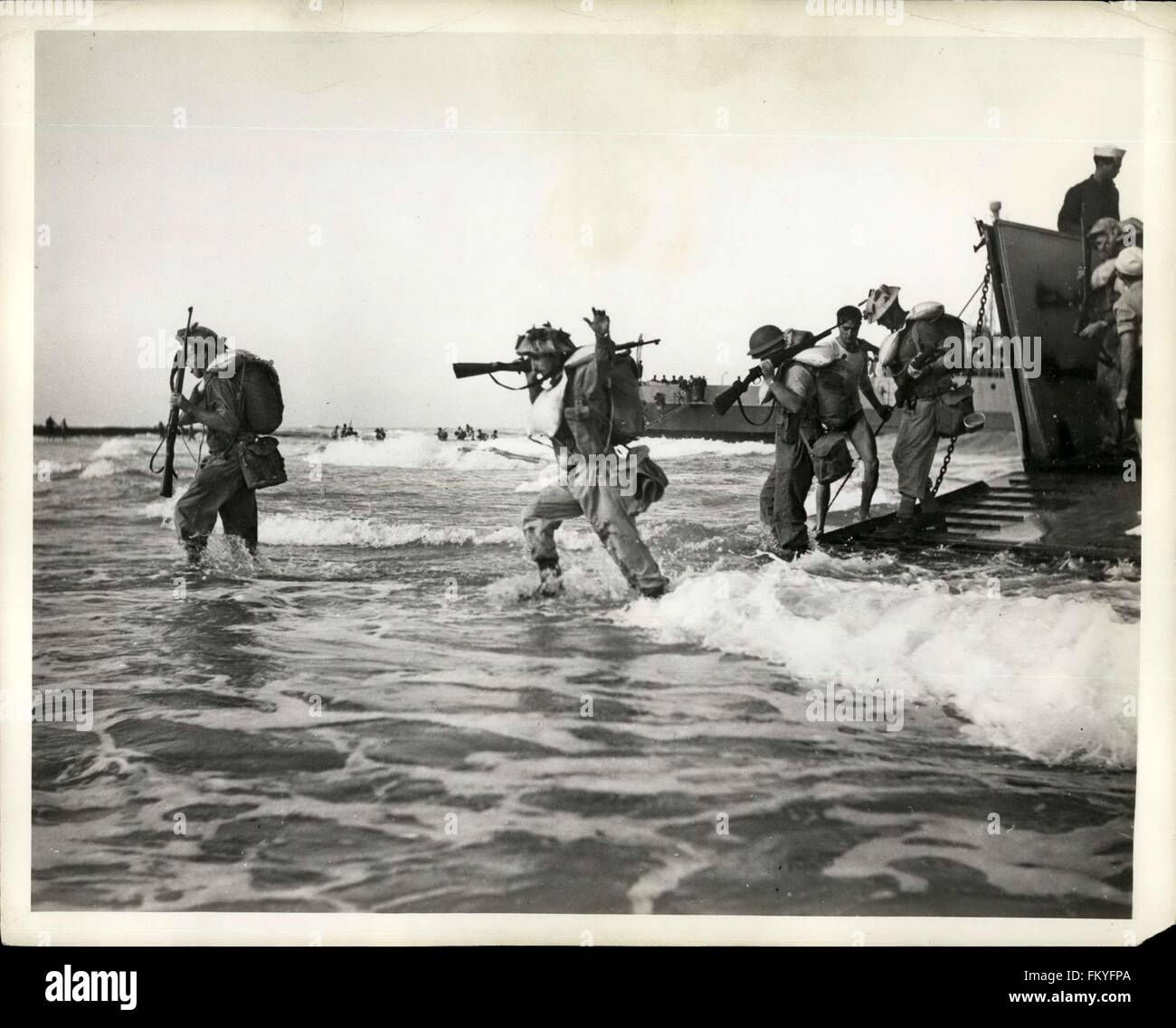 Suez crisis -Fotos und -Bildmaterial in hoher Auflösung – Alamy