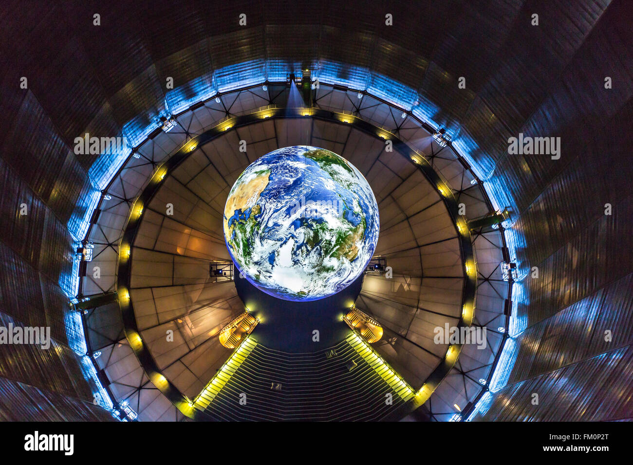 Der Gasometer in Oberhausen, Deutschland, höchste Ausstellungshalle ...