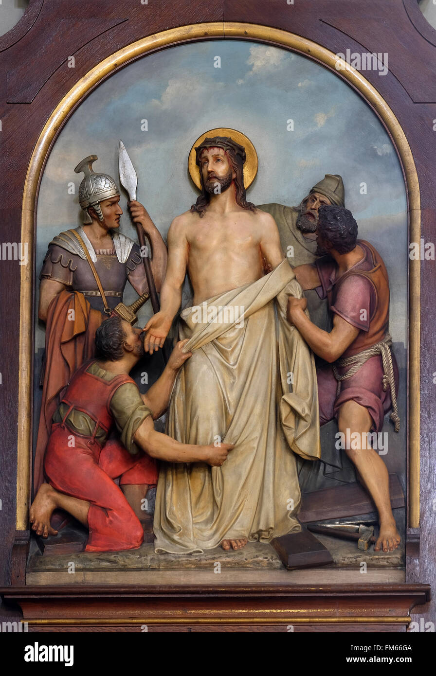 10. Kreuzweg, Jesus wird seiner Kleider beraubt Basilika des Heiligen ...