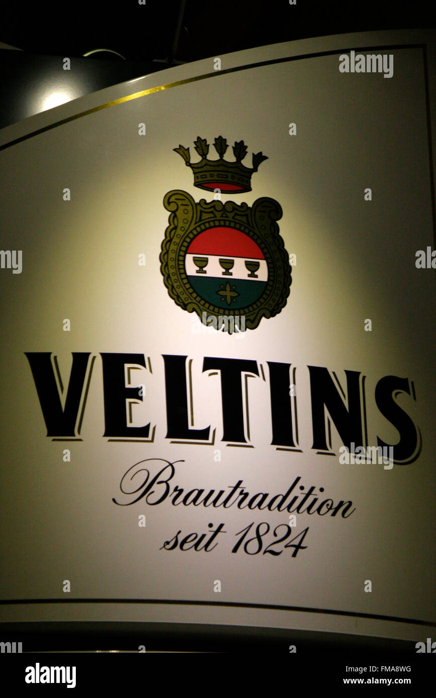 Veltins bier beer logo -Fotos und -Bildmaterial in hoher Auflösung – Alamy