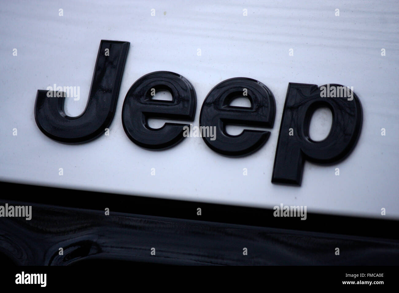 Jeep logo -Fotos und -Bildmaterial in hoher Auflösung – Alamy