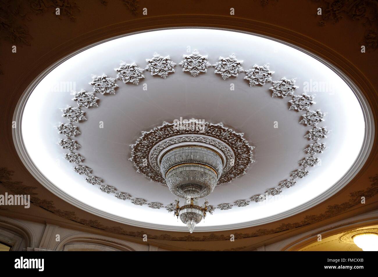 Nicolae ceausescu palast -Fotos und -Bildmaterial in hoher Auflösung ...