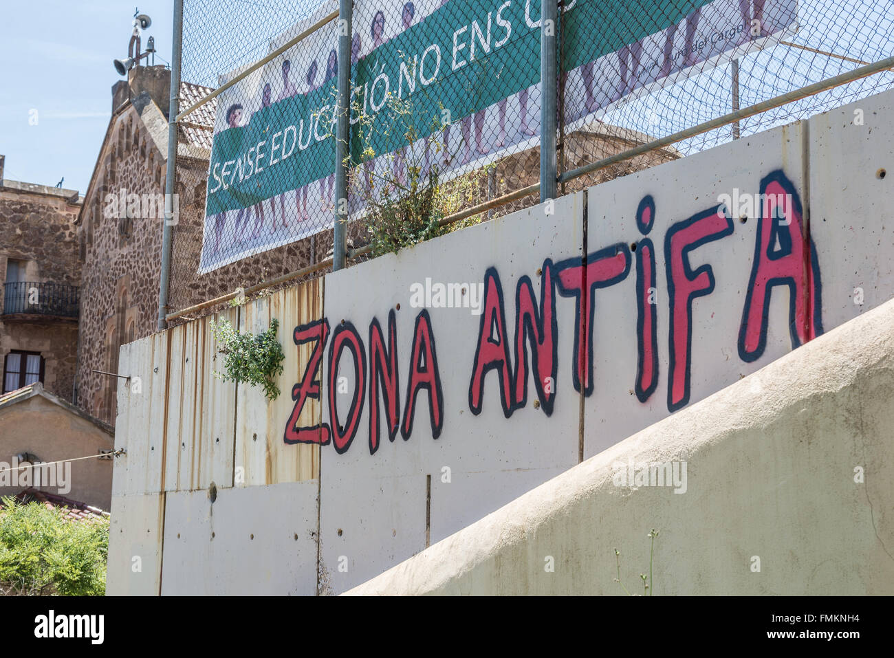 Antifa graffiti -Fotos und -Bildmaterial in hoher Auflösung – Alamy