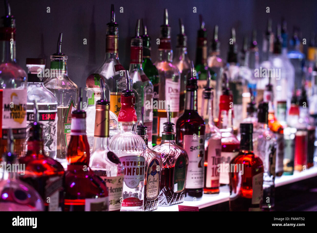 Schnaps auslauf -Fotos und -Bildmaterial in hoher Auflösung – Alamy