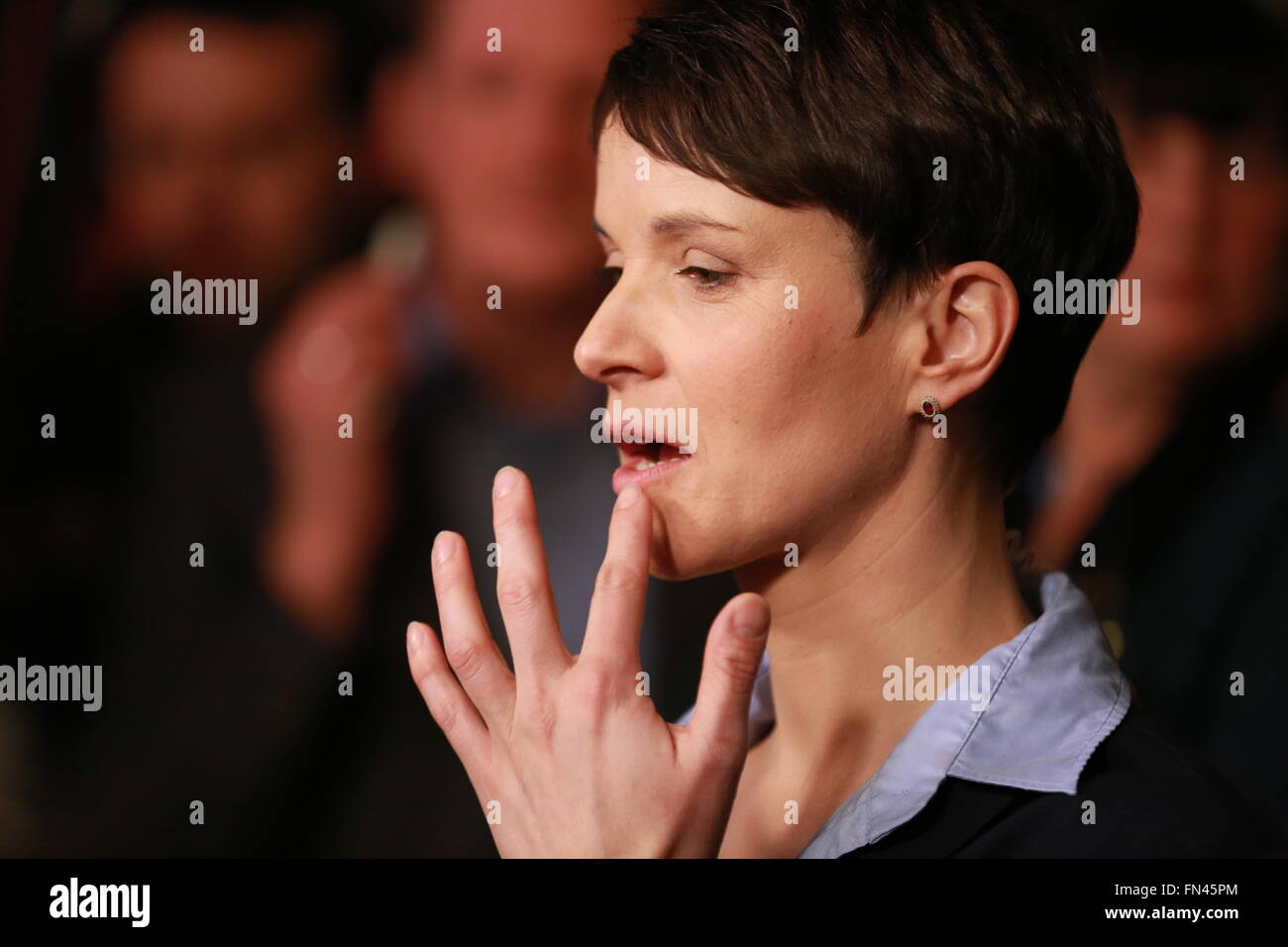 Frauke petry wahl party -Fotos und -Bildmaterial in hoher Auflösung – Alamy