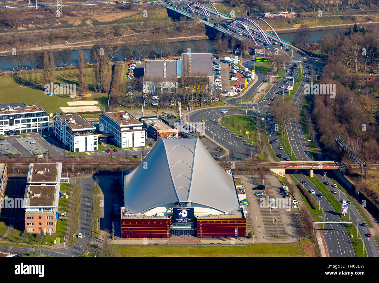 Metronom theater oberhausen -Fotos und -Bildmaterial in hoher Auflösung ...