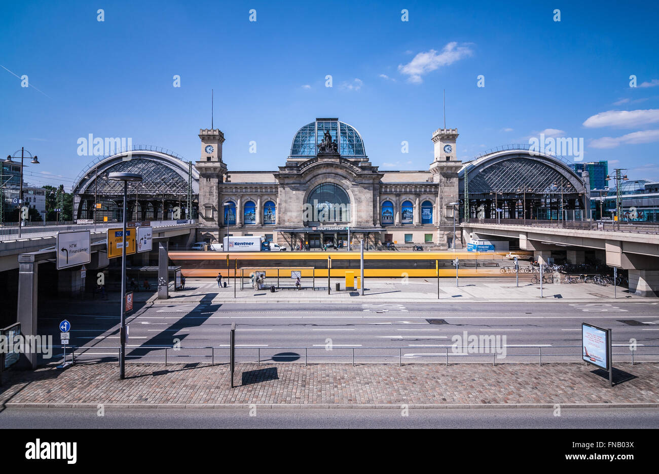 Dresdener bahnhof -Fotos und -Bildmaterial in hoher Auflösung – Alamy
