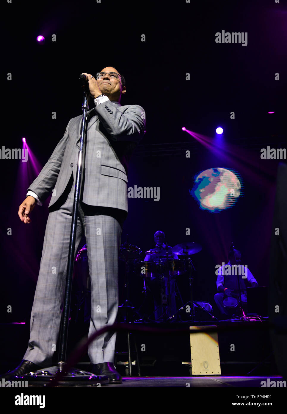 Gilberto Santa Rosa führt während Gilberto Santa Rosa & Willy Chirino ...