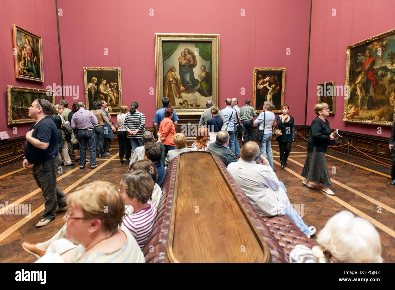 Raphael Sixtinische Madonna Stockfotos und -bilder Kaufen - Alamy