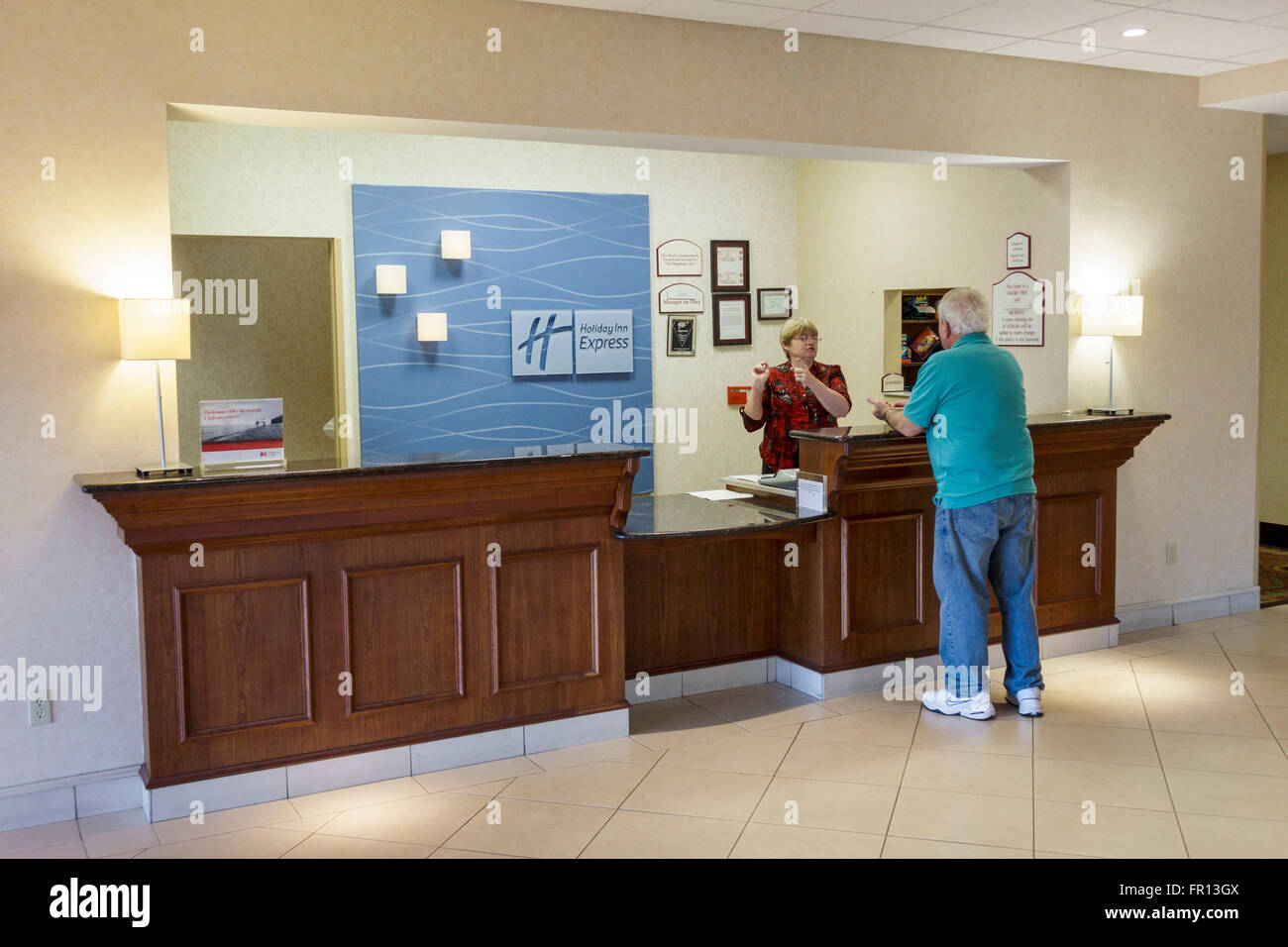 Front desk -Fotos und -Bildmaterial in hoher Auflösung – Alamy
