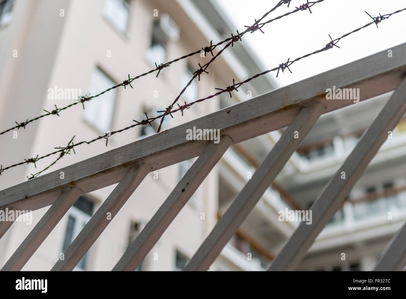 Industrieller metallzaun -Fotos und -Bildmaterial in hoher Auflösung ...