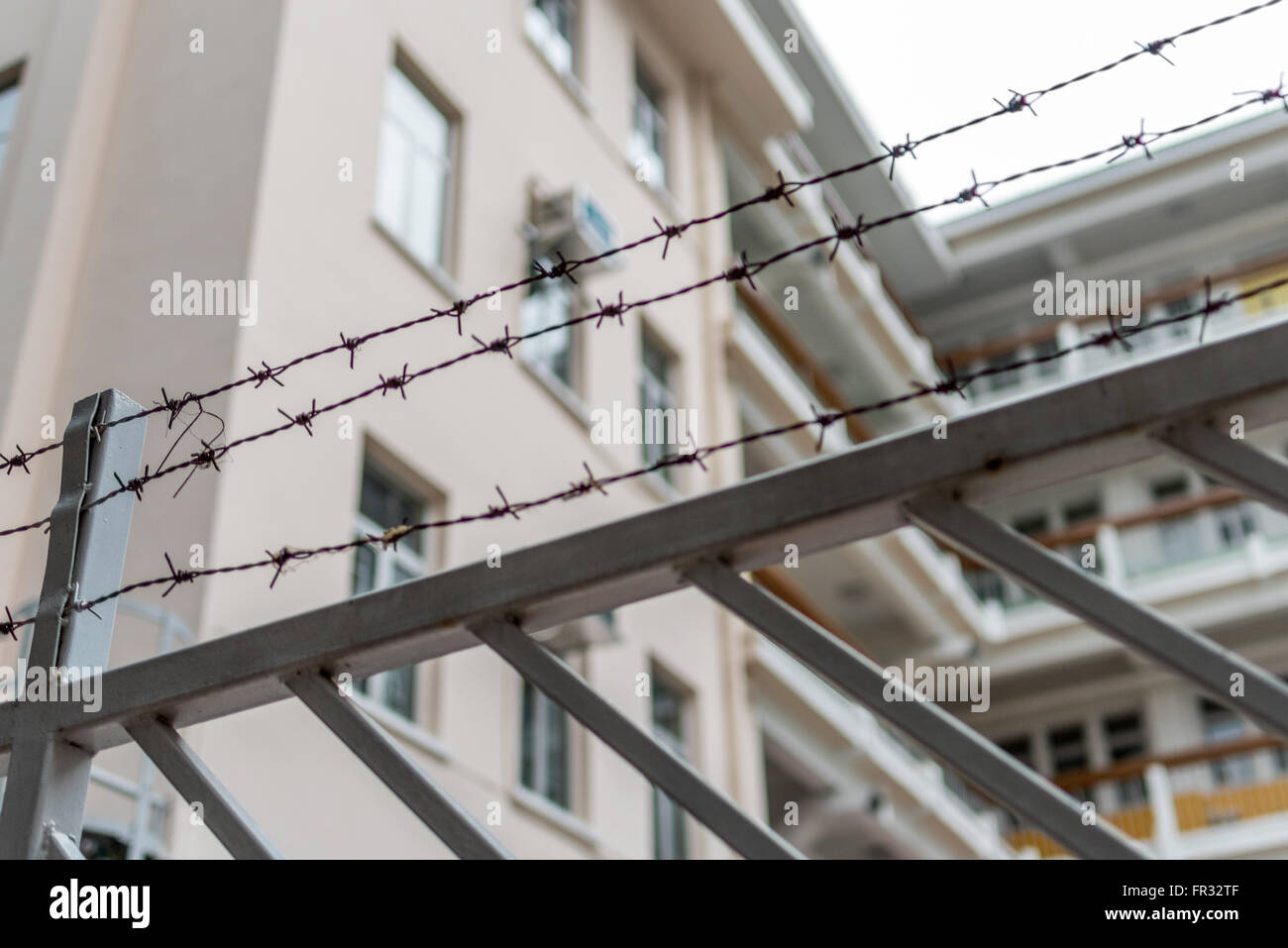 Industrieller metallzaun -Fotos und -Bildmaterial in hoher Auflösung ...