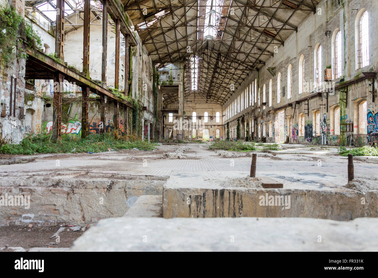 Alte fabrik im hintergrund -Fotos und -Bildmaterial in hoher Auflösung ...
