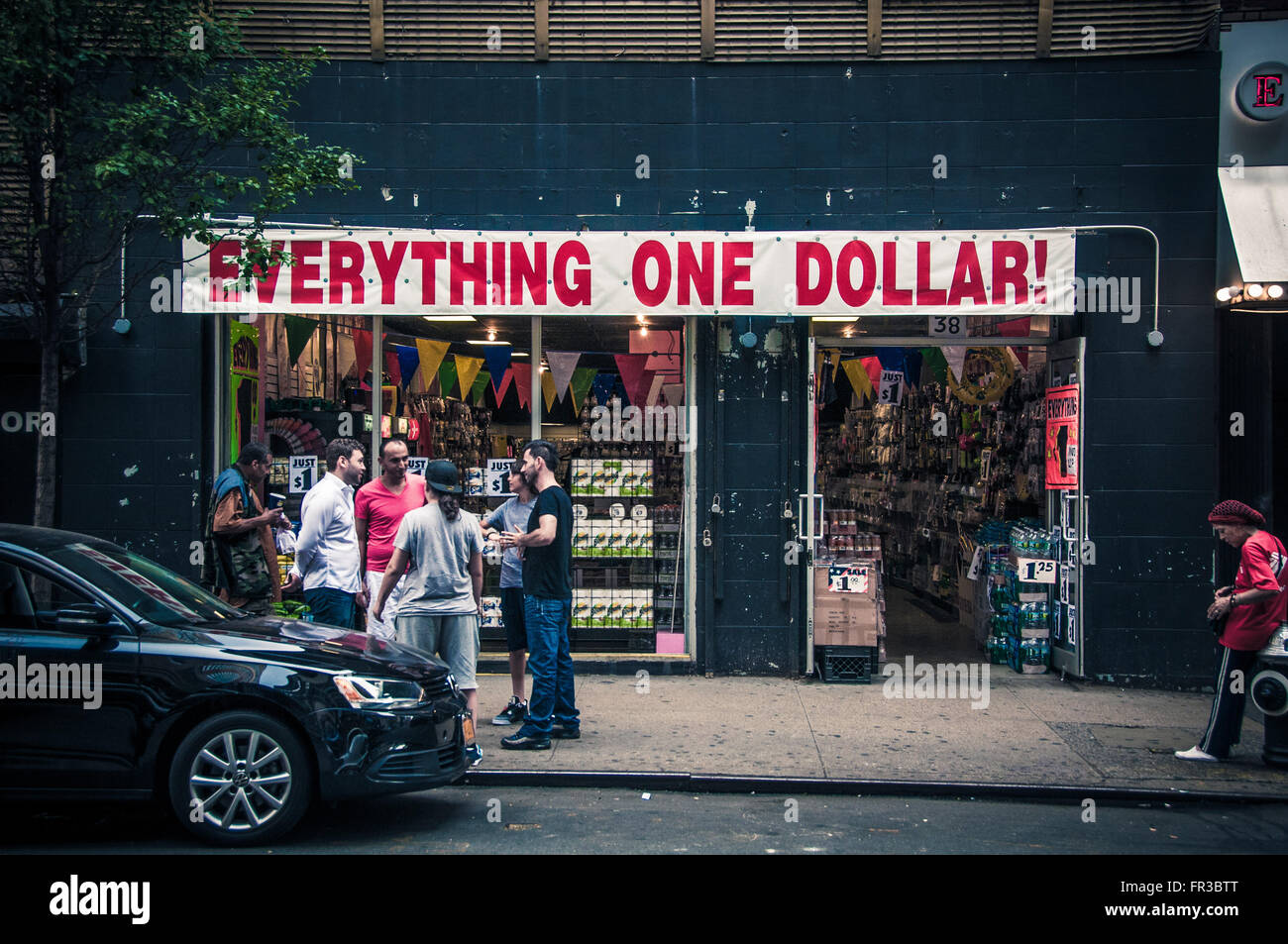 Discount store -Fotos und -Bildmaterial in hoher Auflösung – Alamy