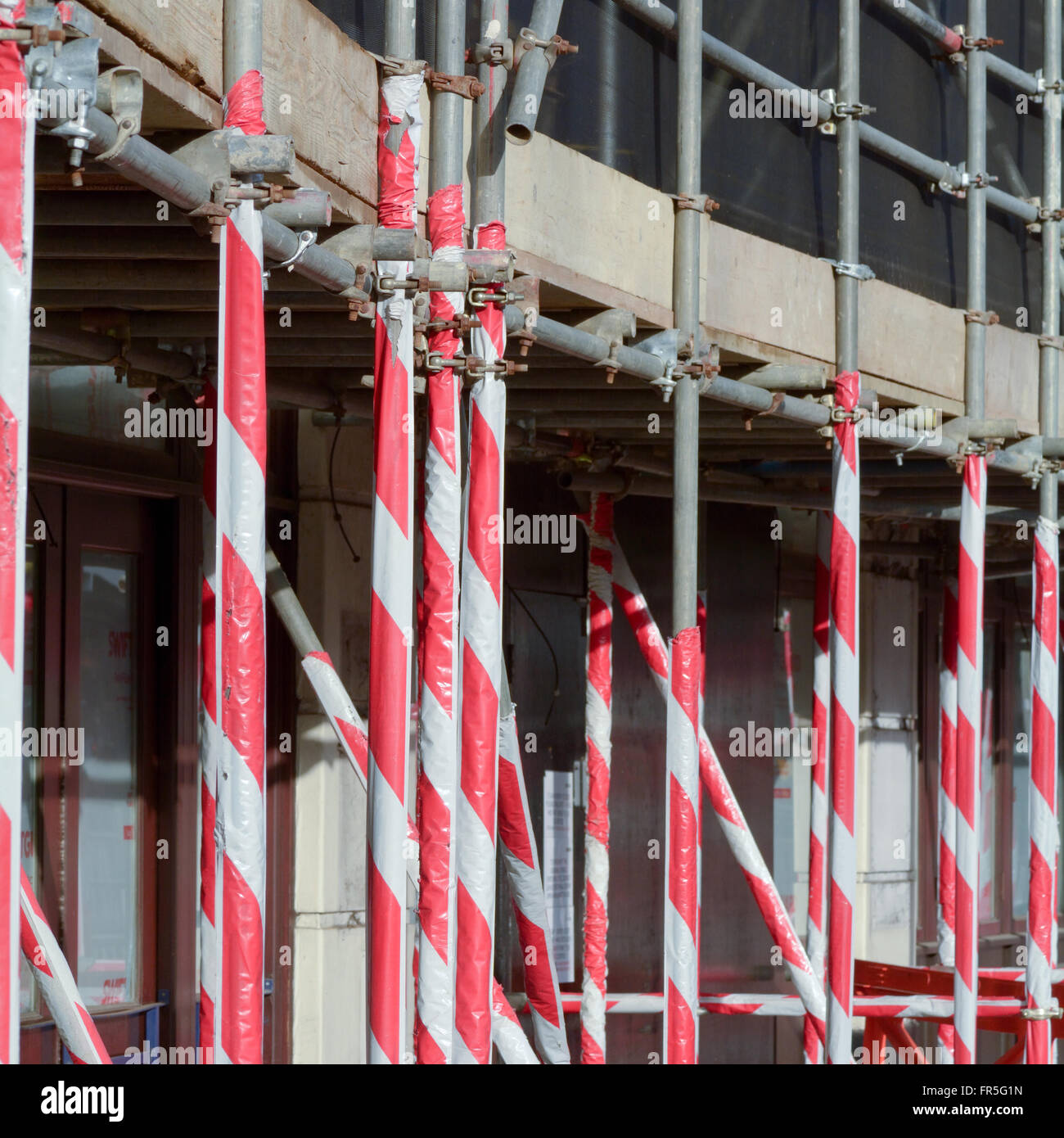 Scaffolding pavement -Fotos und -Bildmaterial in hoher Auflösung – Alamy