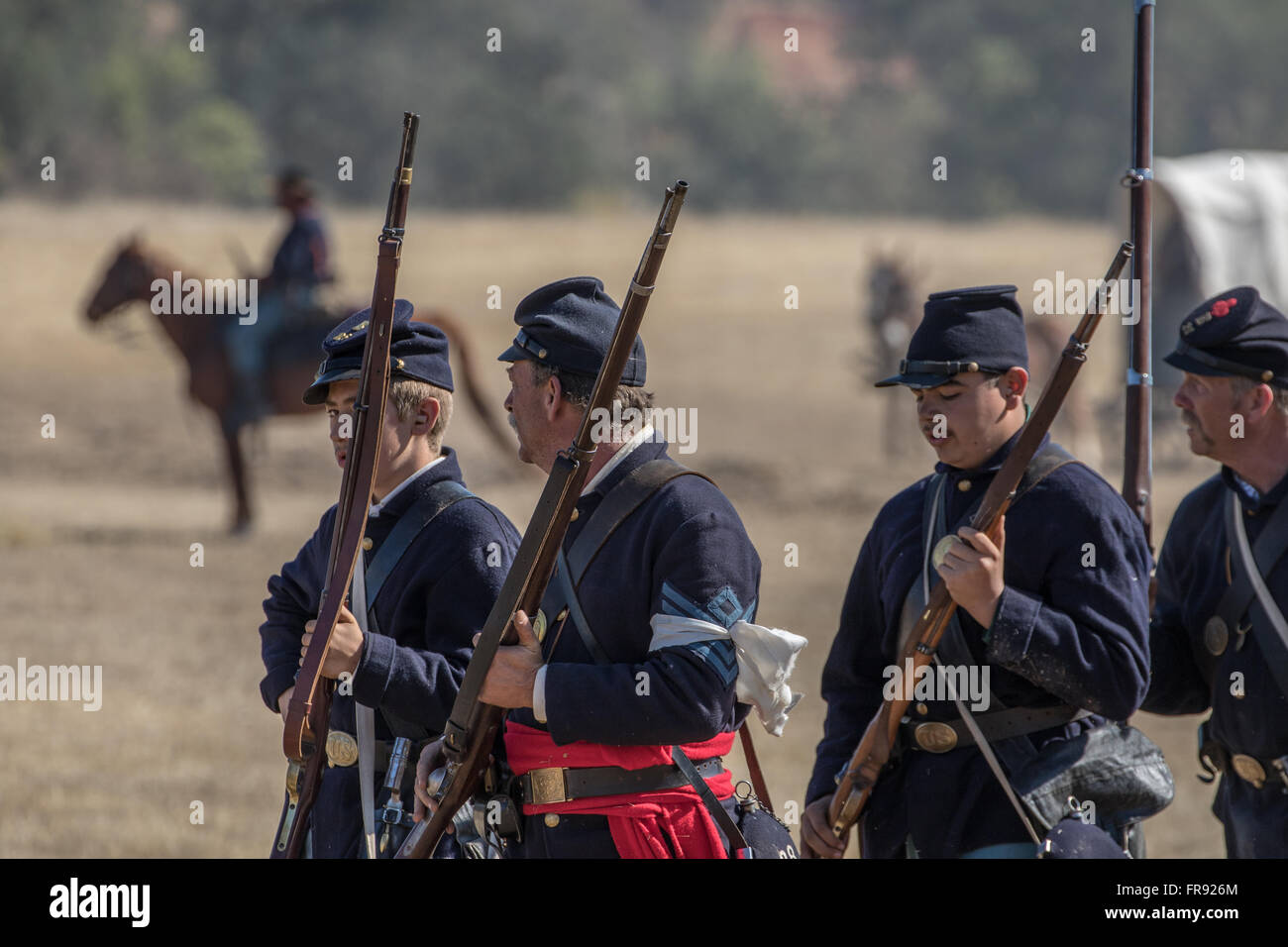 Soldaten in der Schlacht bei einer American Civil War Reenactment Hawes ...