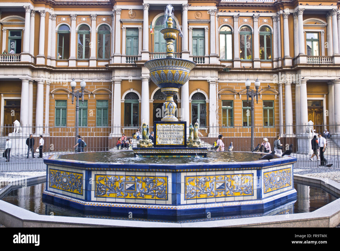 Quelle Talavera in Praca Montevideo Gebäude vor der City Hall im Jahre ...