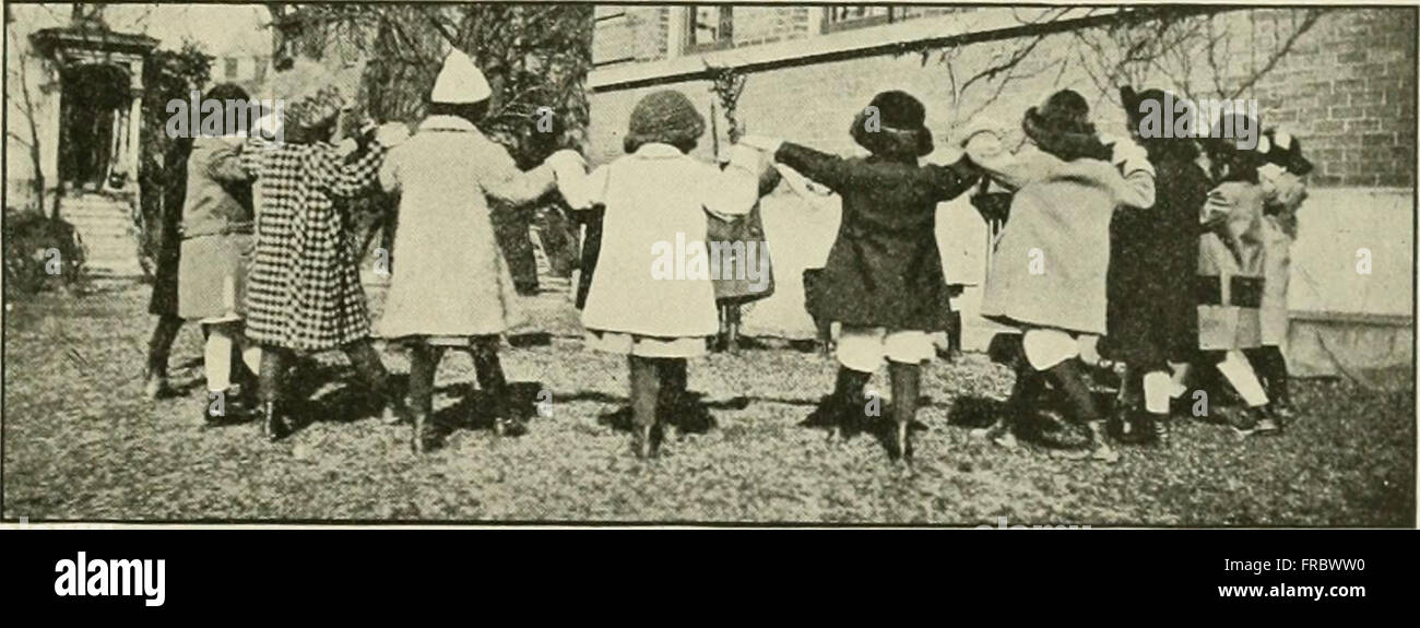 Dieses Buch bietet eine Sammlung rhythmischer Actionspiele und -Tänze ...