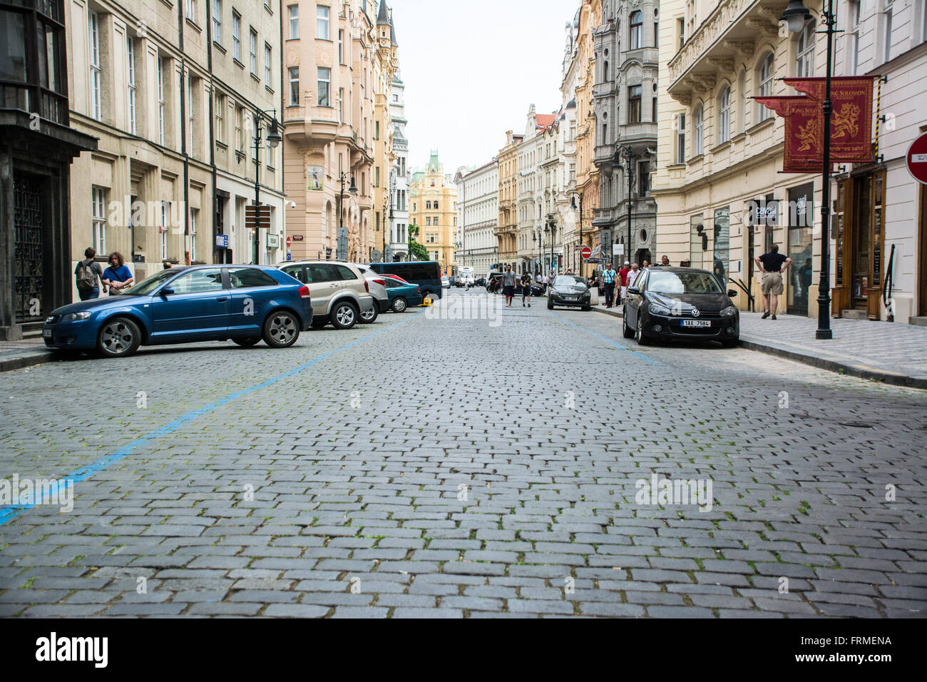 Prager strasse -Fotos und -Bildmaterial in hoher Auflösung – Alamy