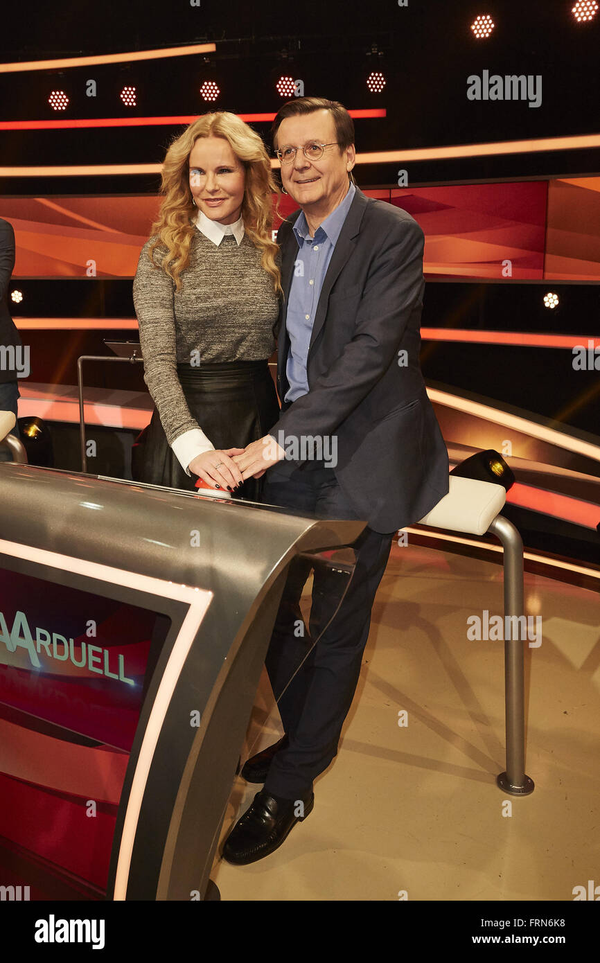 Promis am Set der ARD TV show "Paarduell" Featuring: Katja Burkard ...